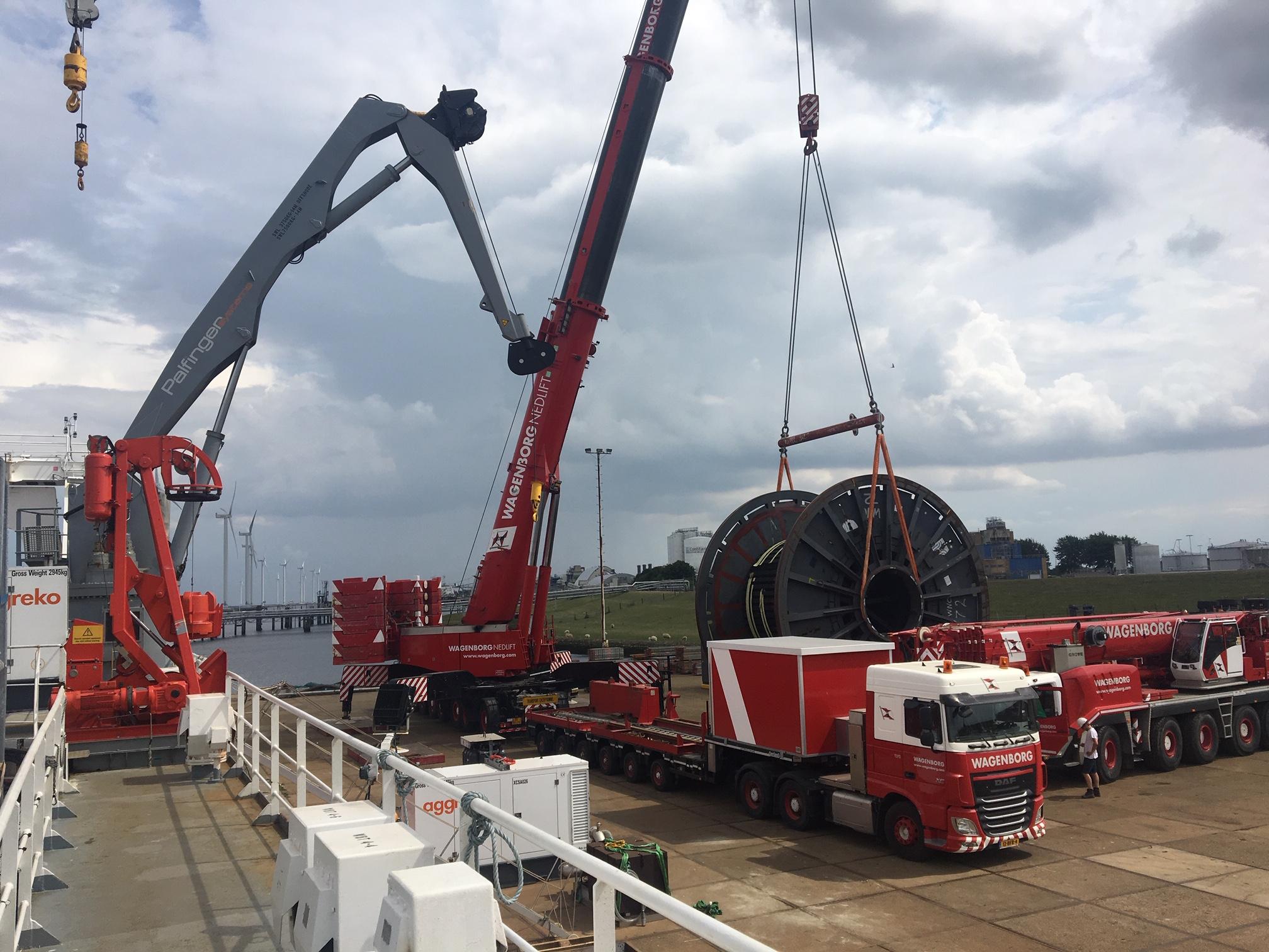Mobilisation and demobilisation of mv Elektron in Delfzijl